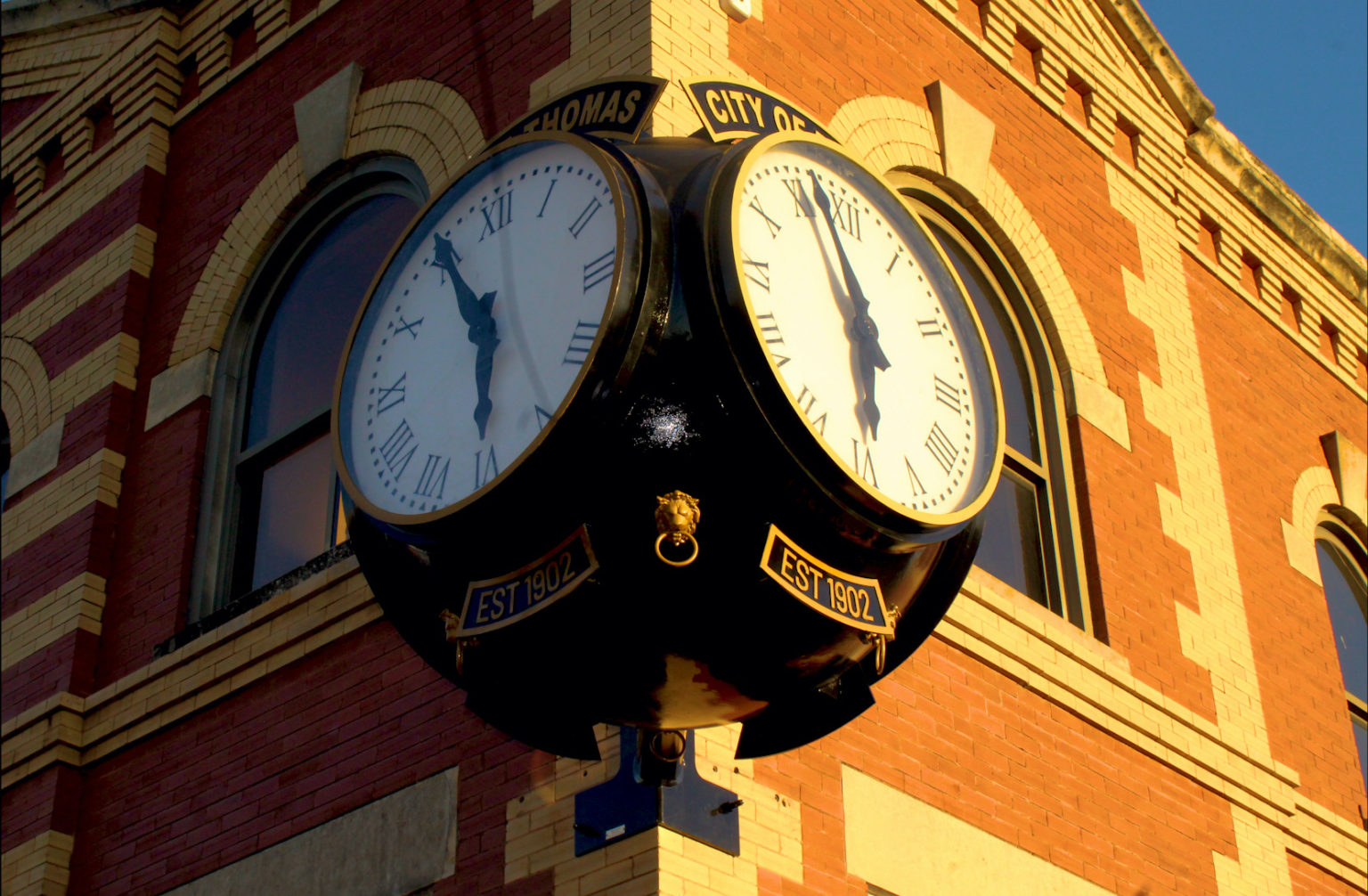 Bracket Clocks | Barrel Clocks | Corner Clocks | Bank Clocks