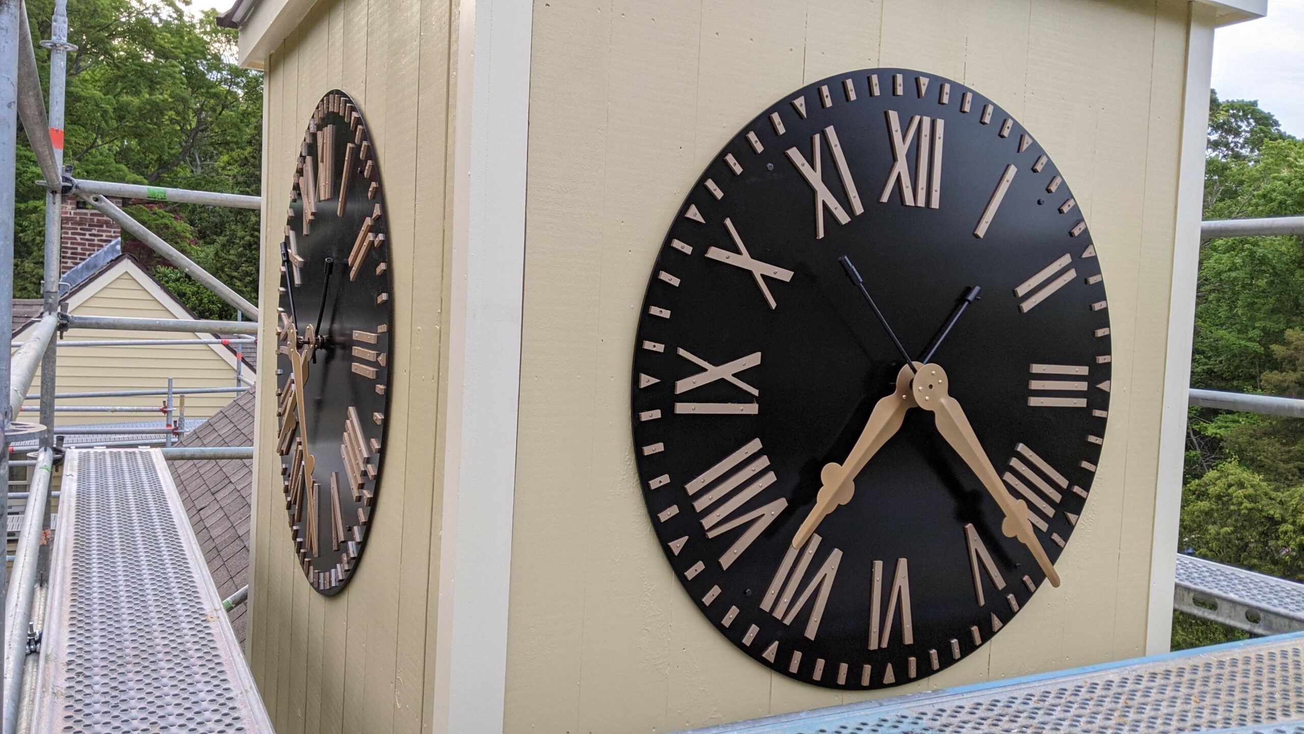 Solid Face Clocks | TOWER CLOCKS USA